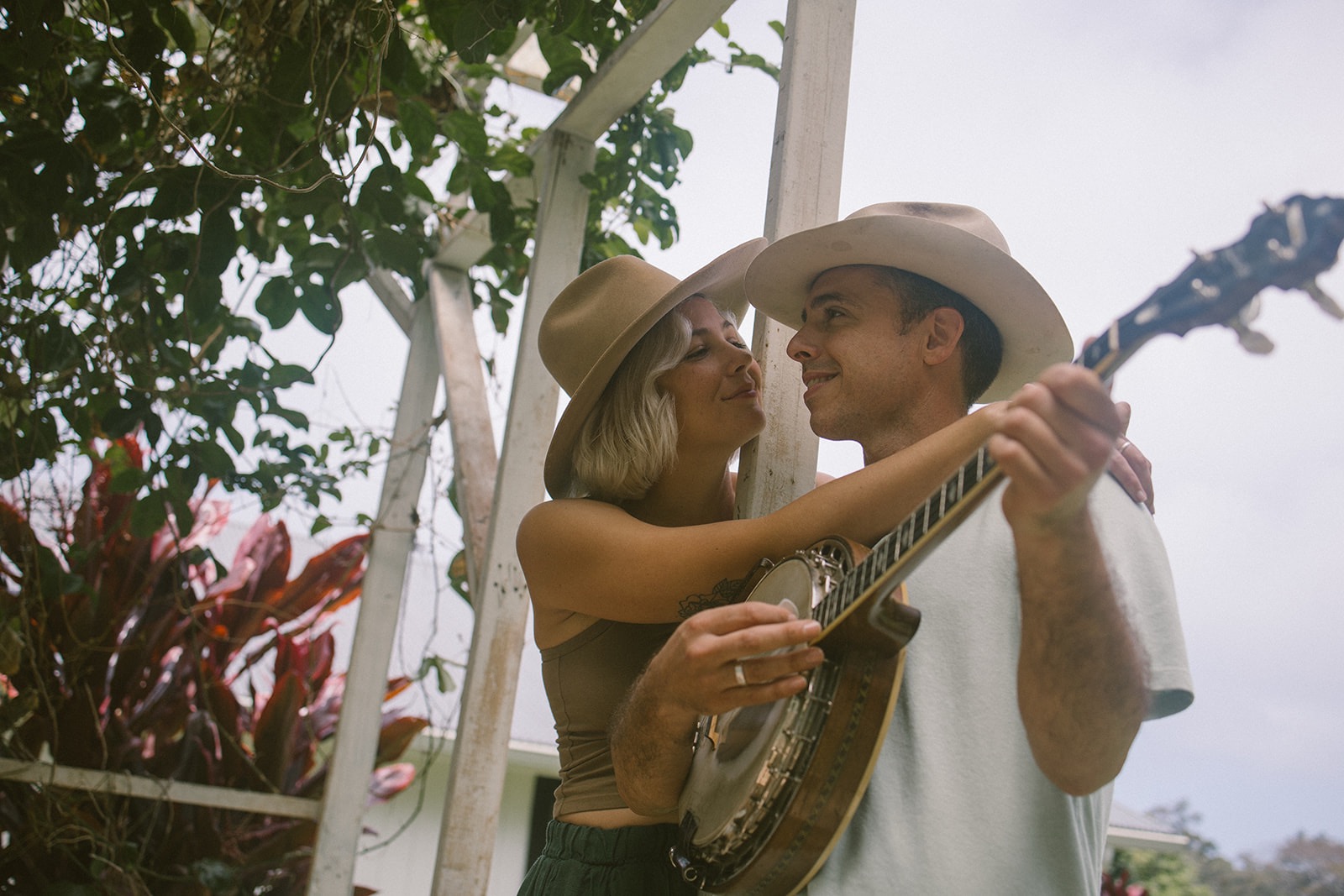 Desert Hollow joins Drew Martin at the ProArts Playhouse Jan. 3 | News ...